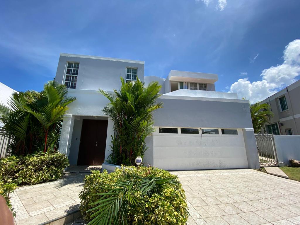 Urb. Árboles de Montehiedra 4H y 3B - Blasini Realty Group